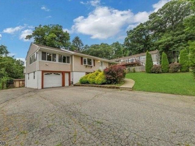 3 bedroom, West Milford NJ 07480 104606260