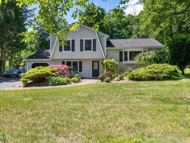 3 bedroom, West Milford NJ 07480 105141576