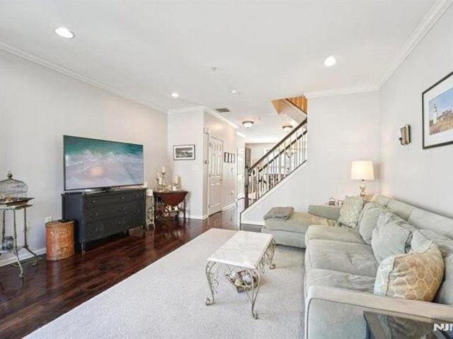 3 bedroom, West New York NJ 07093 104328913