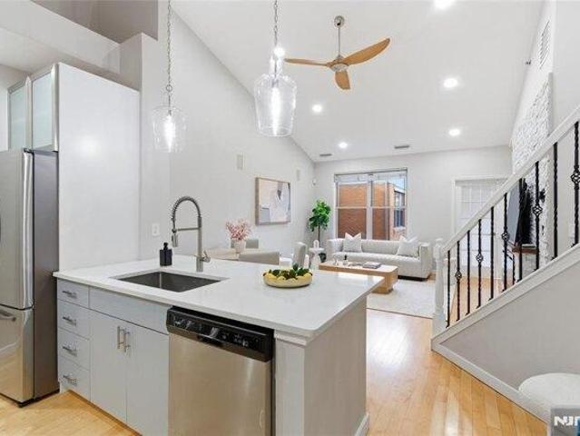 3 bedroom, West New York NJ 07093 LS102725575