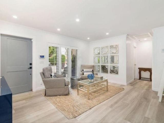 3 bedroom, West Palm Beach FL 102396123