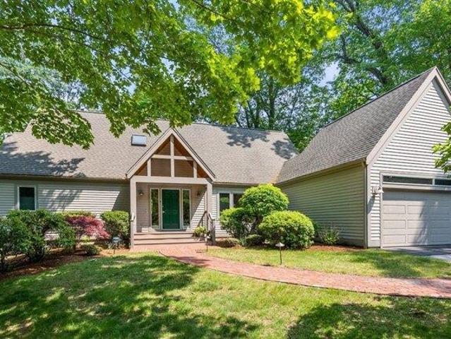 3 bedroom, Weston MA 02493 LS102860822