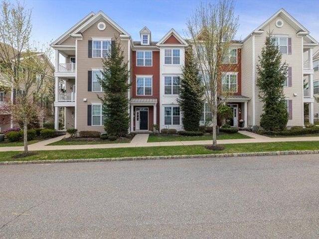 3 bedroom, Westborough MA 01581 102585580