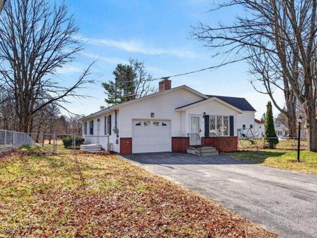 3 bedroom, Westbrook ME 04092 101857364