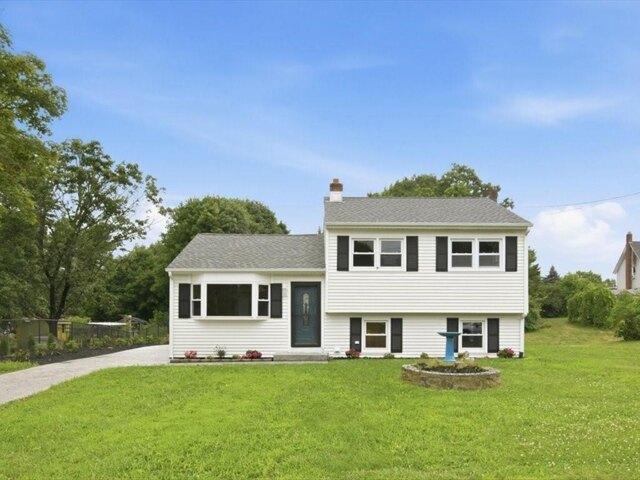 3 bedroom, Westerly RI 02808 104689198