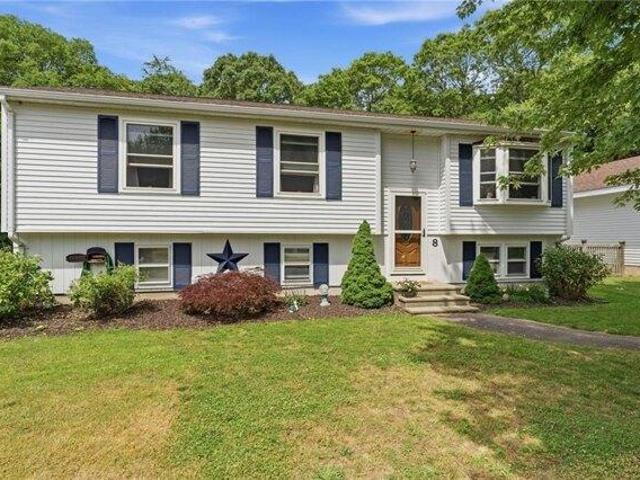 3 bedroom, Westerly RI 02891 104441151