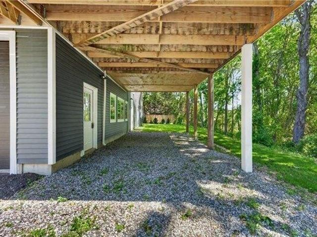 3 bedroom, Westerly RI 02891 105095249