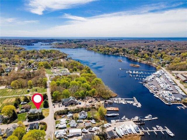 3 bedroom, Westerly RI 02891 102342602