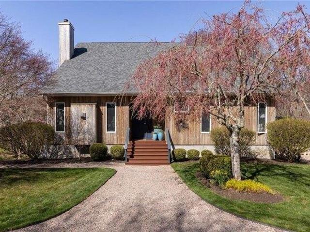 3 bedroom, Westerly RI 02891 102444326