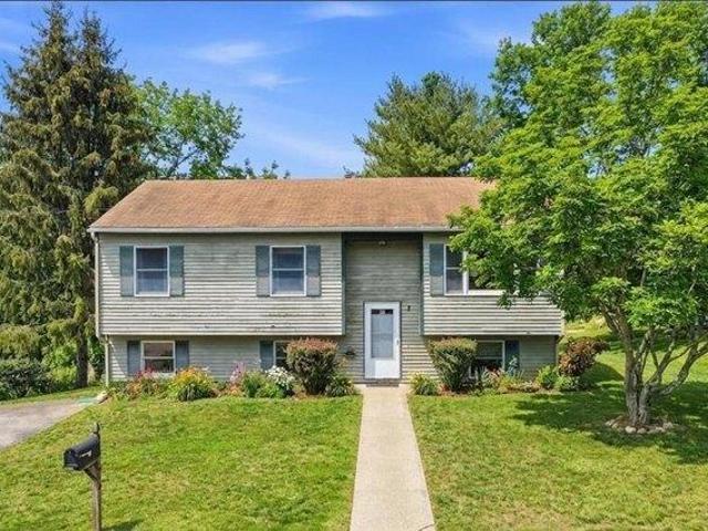 3 bedroom, Westerly RI 02891 LS102593120