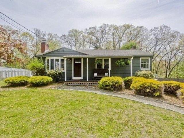 3 bedroom, Westfield MA 01085 LS102961425