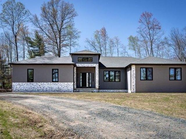 3 bedroom, Westfield MA 01085 LS103102219