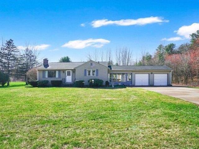 3 bedroom, Westfield MA 01085 102312539