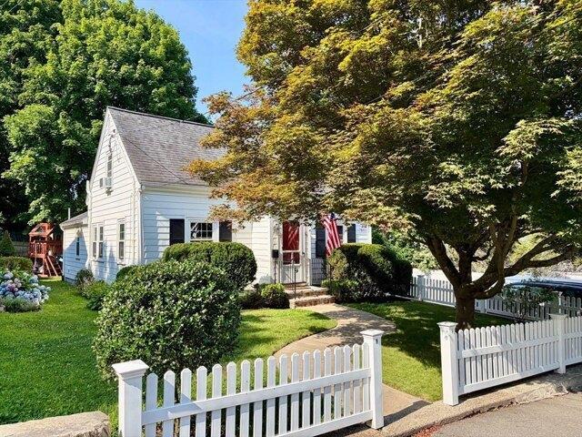3 bedroom, Westwood MA 02090 104539988