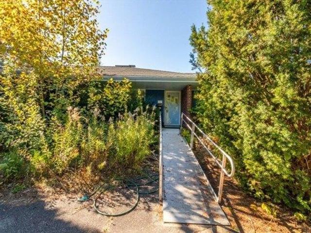 3 bedroom, Westwood MA 02090 105061553