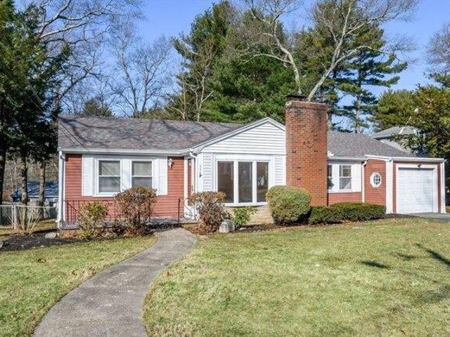 3 bedroom, Westwood MA 02090 LS101632703