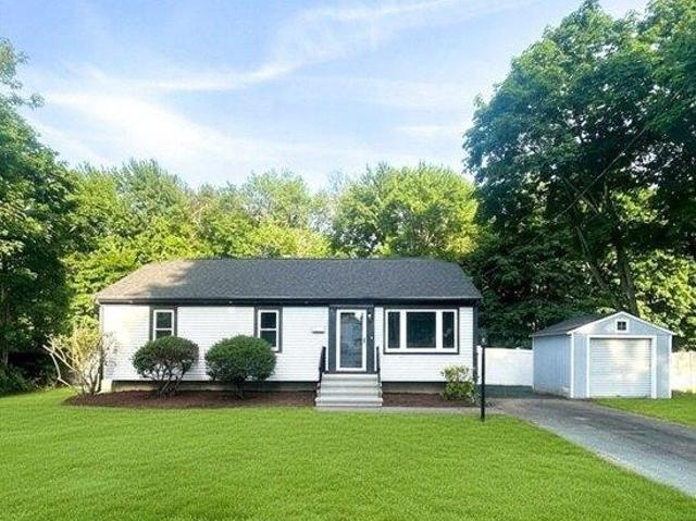 3 bedroom, Whitman MA 02382 104809305