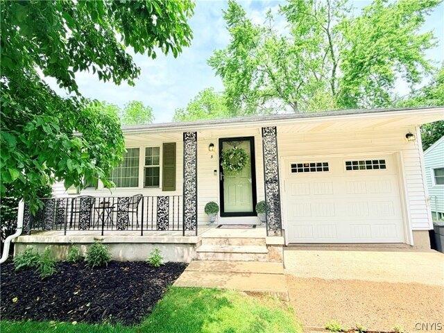 3 bedroom, Whitesboro NY 13492 104906526