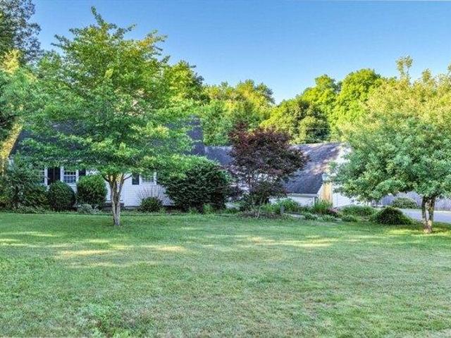 3 bedroom, Wilbraham MA 01095 105190100