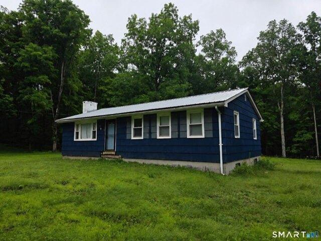 3 bedroom, Willington CT 06279 105113020