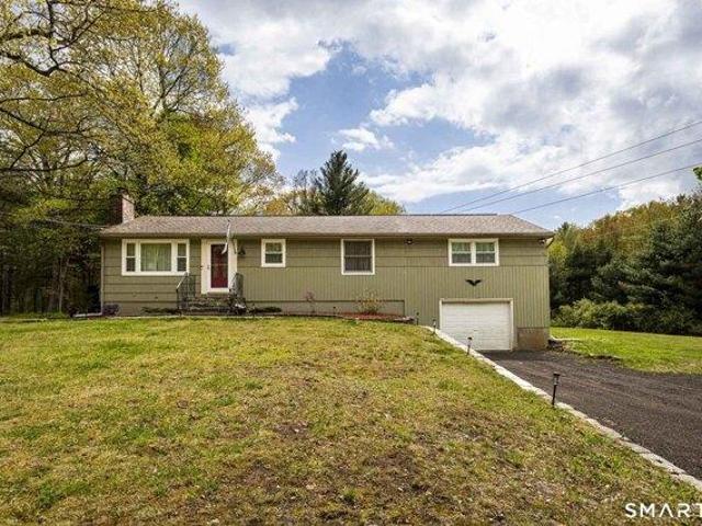 3 bedroom, Willington CT 06279 LS103097964