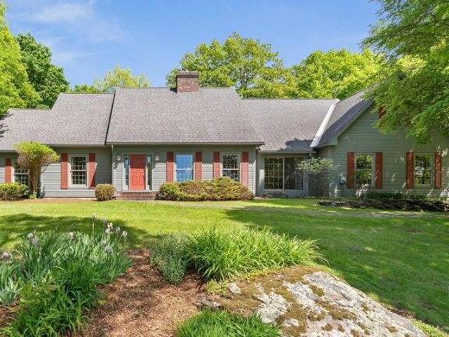 3 bedroom, Williston VT 05495 LS103069980