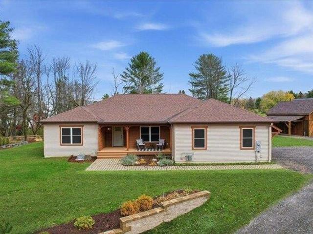 3 bedroom, Williston VT 05495 LS103102524