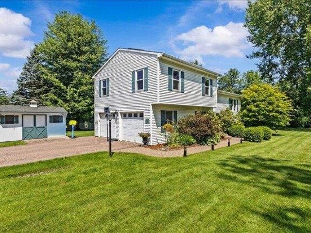 3 bedroom, Williston VT 05495 103932832