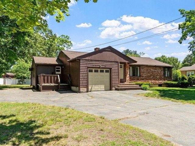 3 bedroom, Wilmington MA 01887 LS103071818