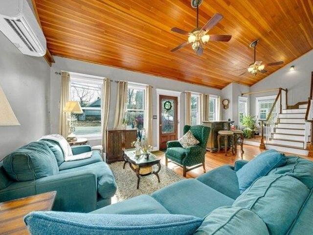 3 bedroom, Wilmington MA 01887 LS103073764
