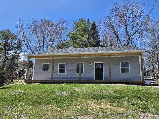 3 bedroom, Wilton ME 04294 102444915