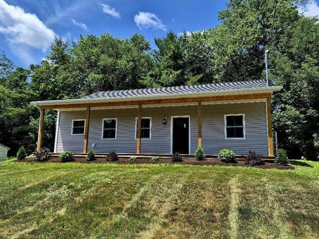 3 bedroom, Wilton ME 04294 104376965