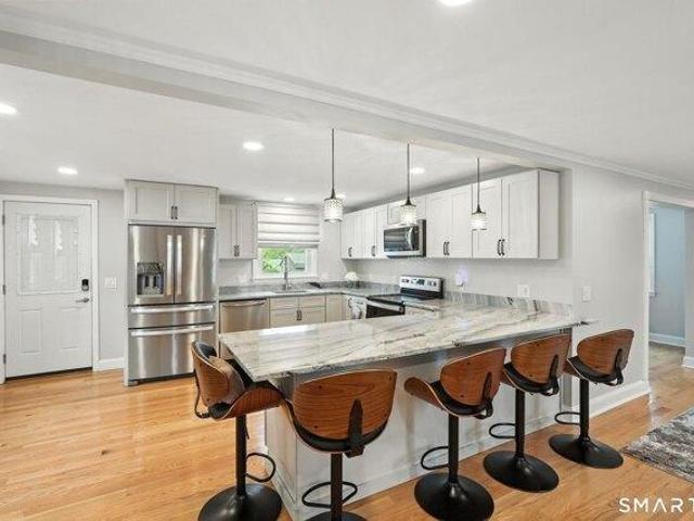 3 bedroom, Windsor CT 06095 102586513