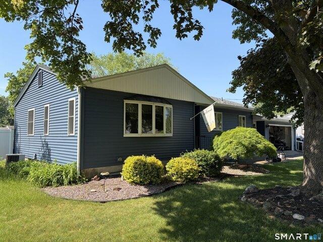 3 bedroom, Windsor Locks CT 06096 103098111