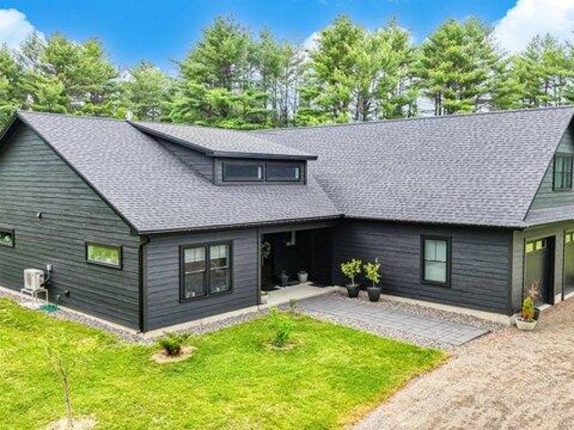 3 bedroom, Windsor ME 04363 103072516