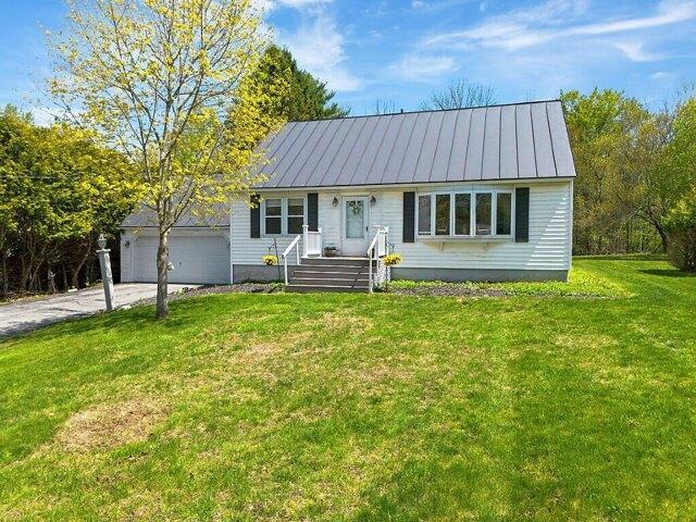 3 bedroom, Winslow ME 04901 102670733