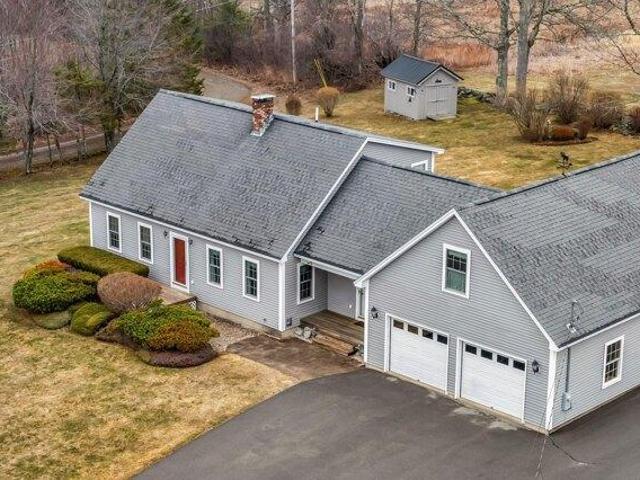 3 bedroom, Winterport ME 04496 102284692