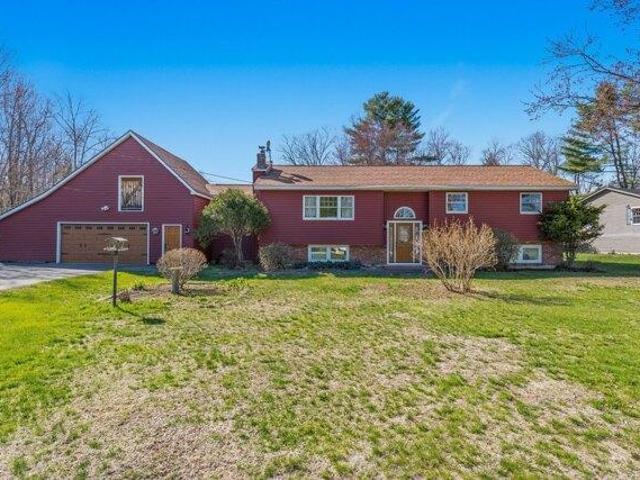 3 bedroom, Winthrop ME 04364 102668307