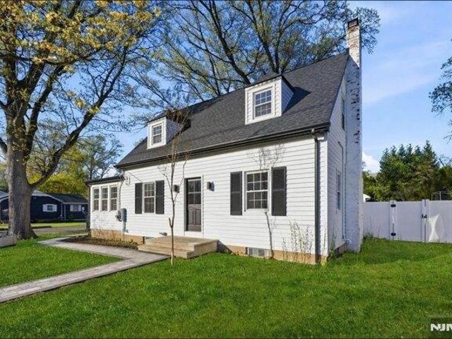 3 bedroom, Wyckoff NJ 07481 102314102