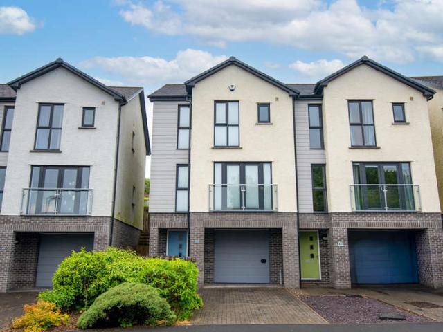 3 Bedroom Town House