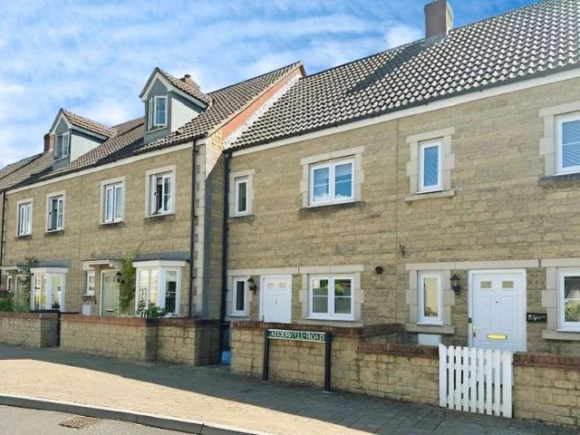 3 Bedroom Town House