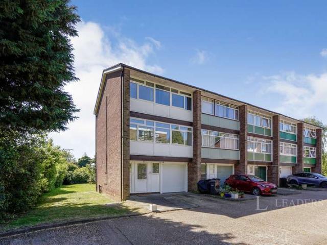 3 Bedroom Town House