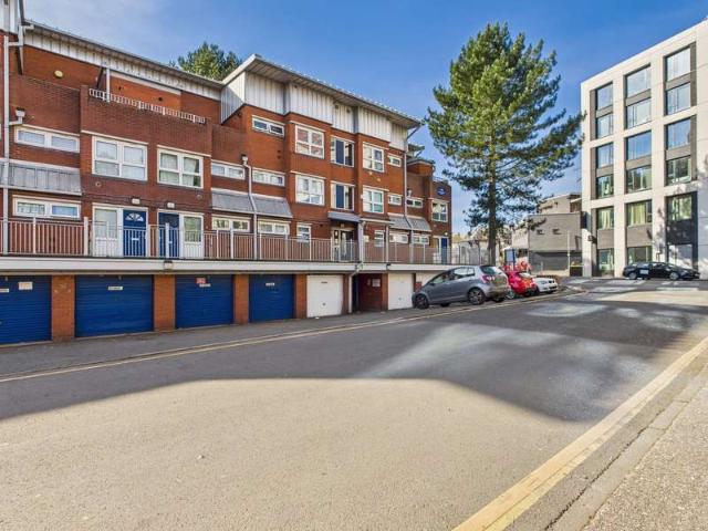 3 Bedroom Town House