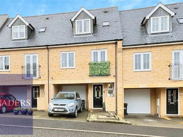 3 Bedroom Town House
