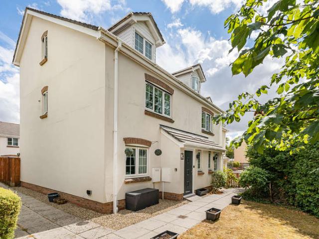 3 Bedroom Town House