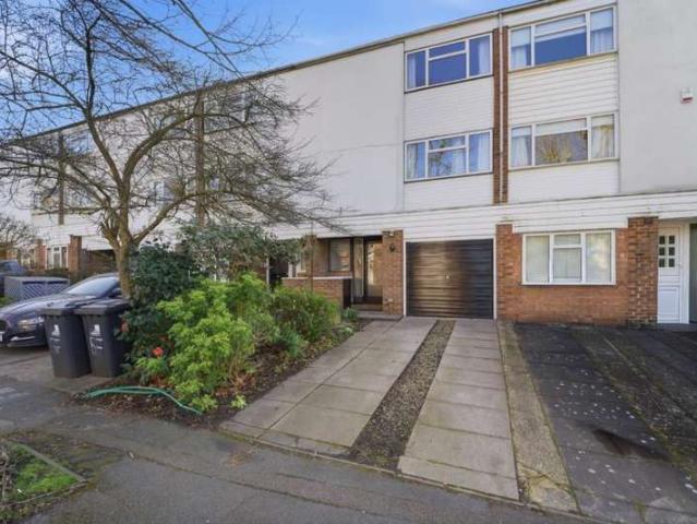 3 Bedroom Town House
