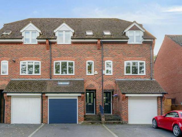 3 Bedroom Town House