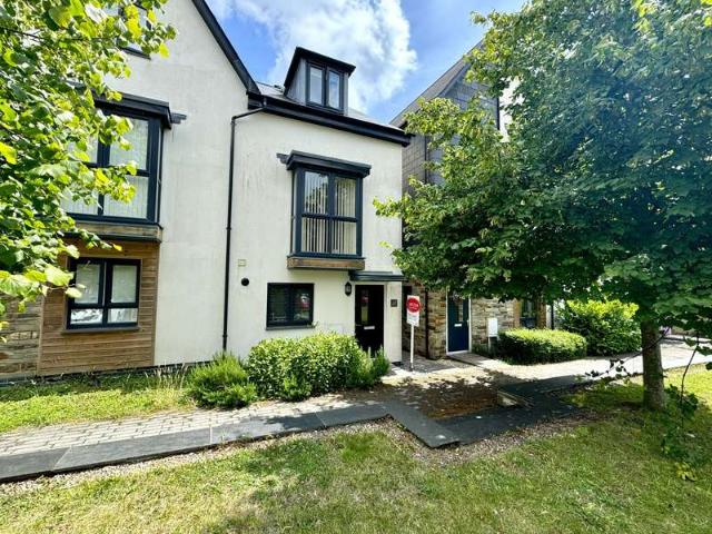 3 Bedroom Town House