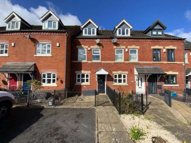 3 Bedroom Town House