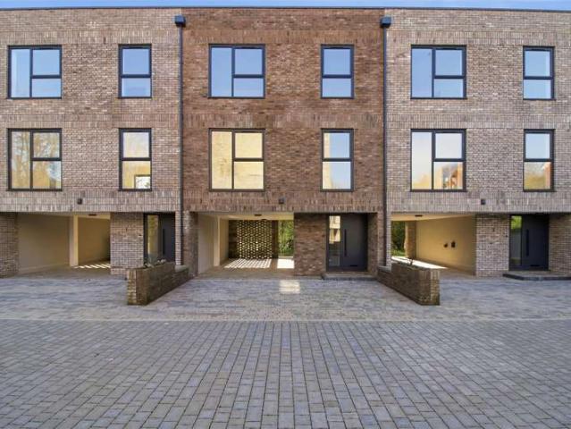 3 Bedroom Town House